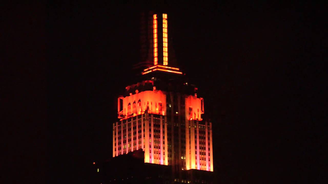 Empire State Building Light Show - YouTube