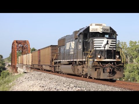 [HD] Chasing NS Standard Cab SD70 2518 leading CCLCL 18 - YouTube