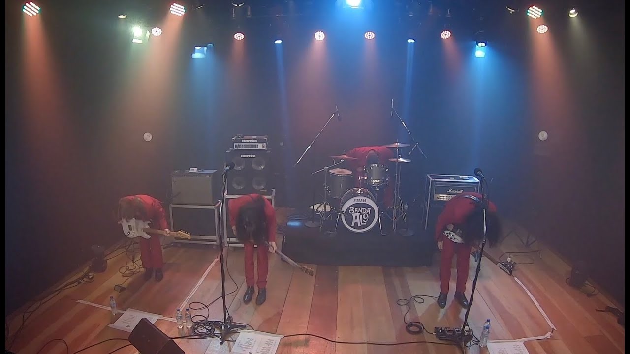 Banda AL9 - Pobre Menina (LIVE) - YouTube