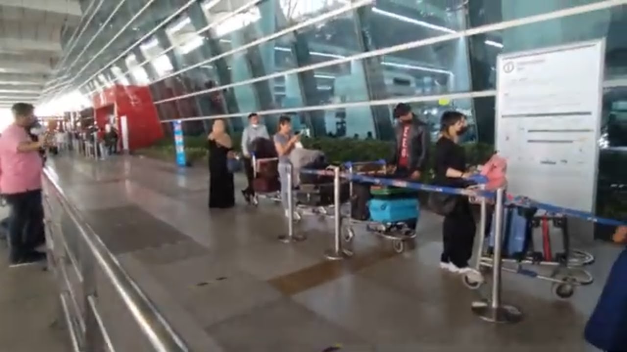 Delhi Airport Terminal 3 International Departure Lounge - Igi Airport ...