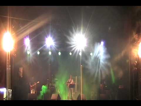 Ao vivo em Santa Comba - Paredes 2010 - Preciso te falar - YouTube