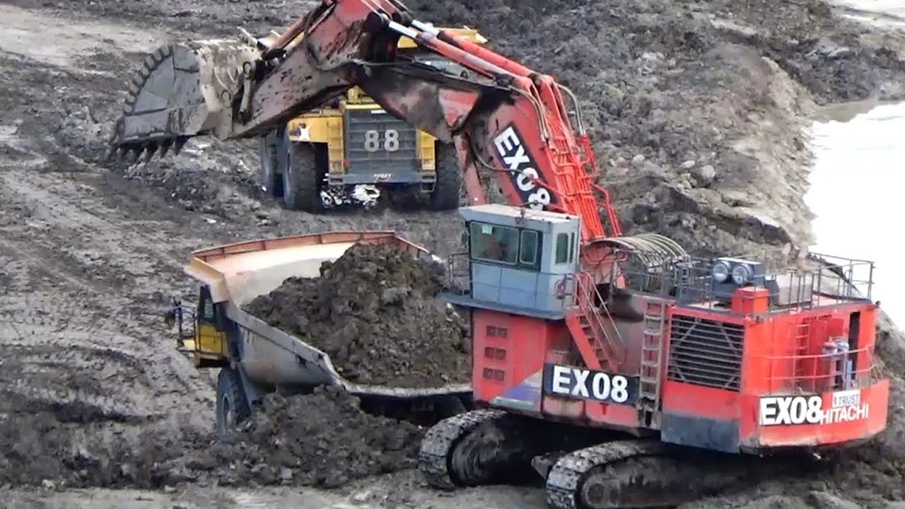 amazing,Hitachi excavator 2500 loading komatsu hd 785 trucks - YouTube