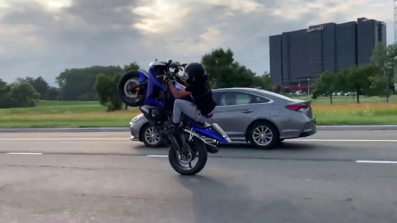 Yamaha R6 2004-5|top speed/wheelie/crash|Compilation! - YouTube