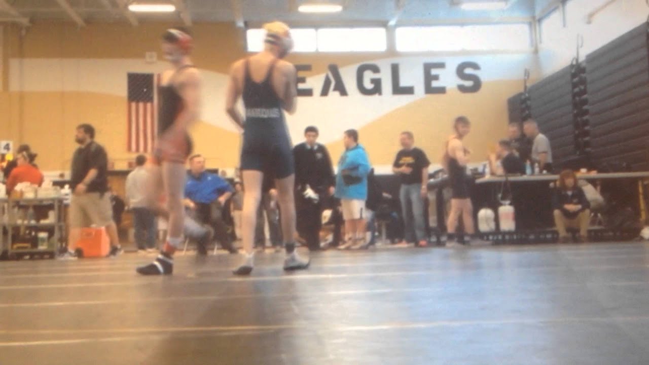 Matt Robidoux (Cheshire) vs. Alec Marquis (Danbury) 138 - YouTube