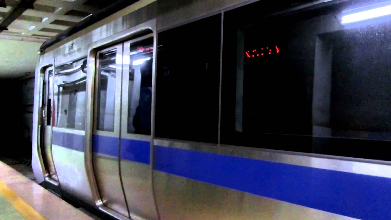 {BJS} Beijing Subway Line 2 coach stop service at Xizhimen Station ...