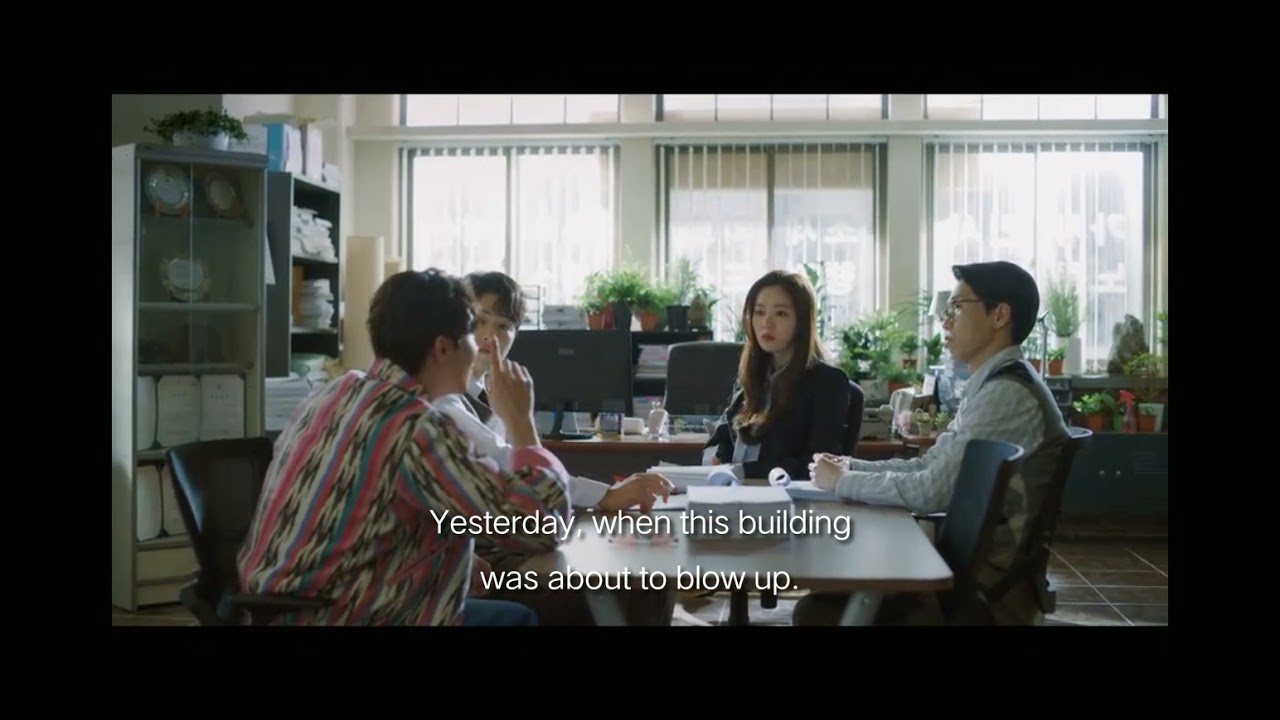 Jang Han-Seo was the one who called 911 to save the tenants lives ...