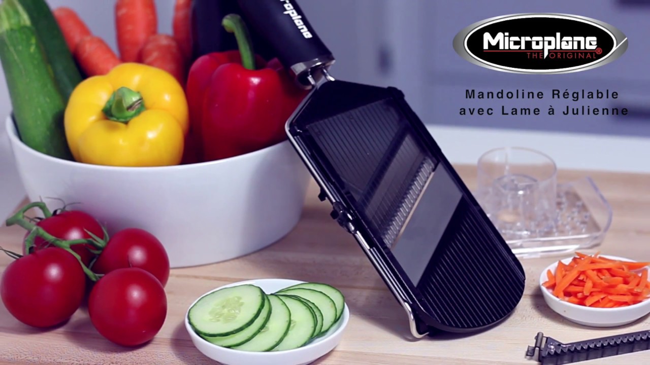 Mandoline noire Microplane - YouTube