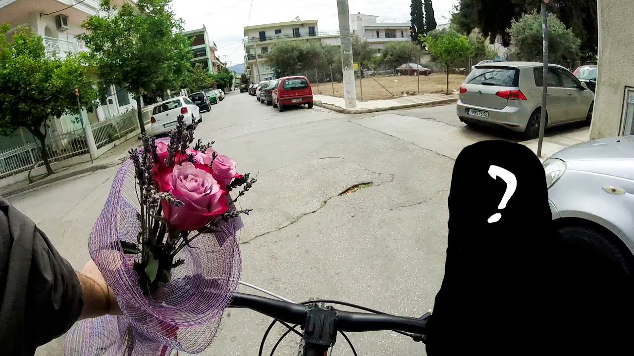 ΤΗΣ ΠΗΓΑ ΛΟΥΛΟΥΔΙΑ ΜΕ ΤΟ ΠΟΔΗΛΑΤΟ! - YouTube
