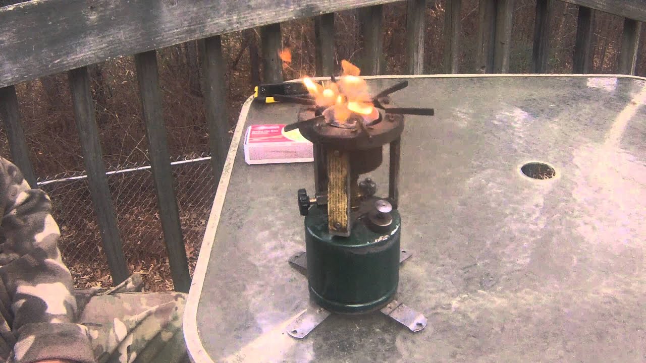 Lighting a 1943 Coleman 520 stove - YouTube