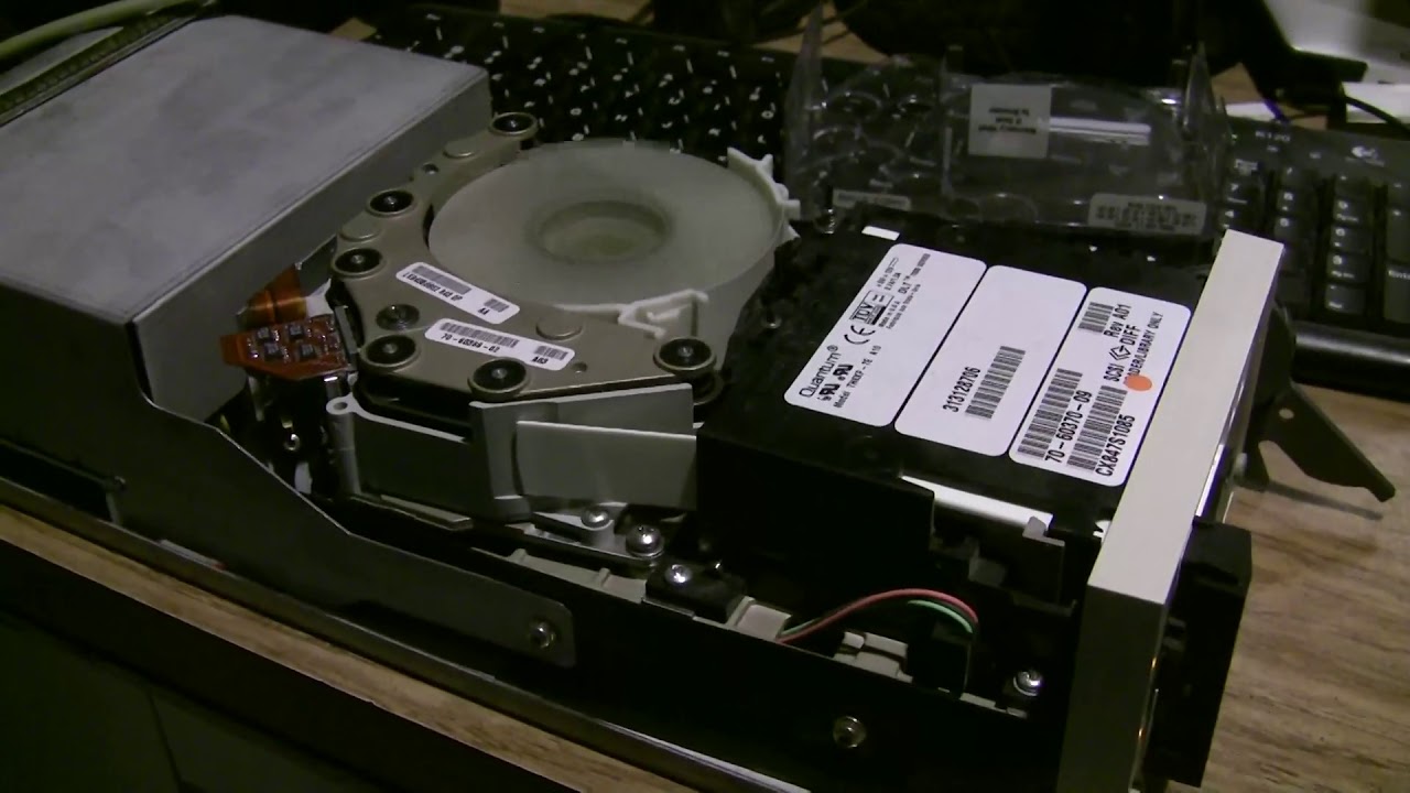 Repairing a HP DLT-7000 SCSI DLT drive - YouTube