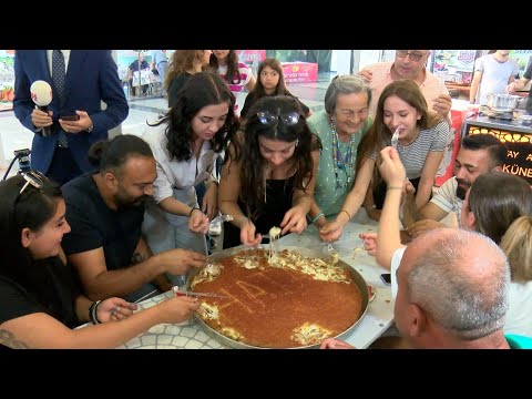 'Künefe ve Kebap Festivali'nde künefenin içine gizlenen gram altını bulmak için yarıştılar