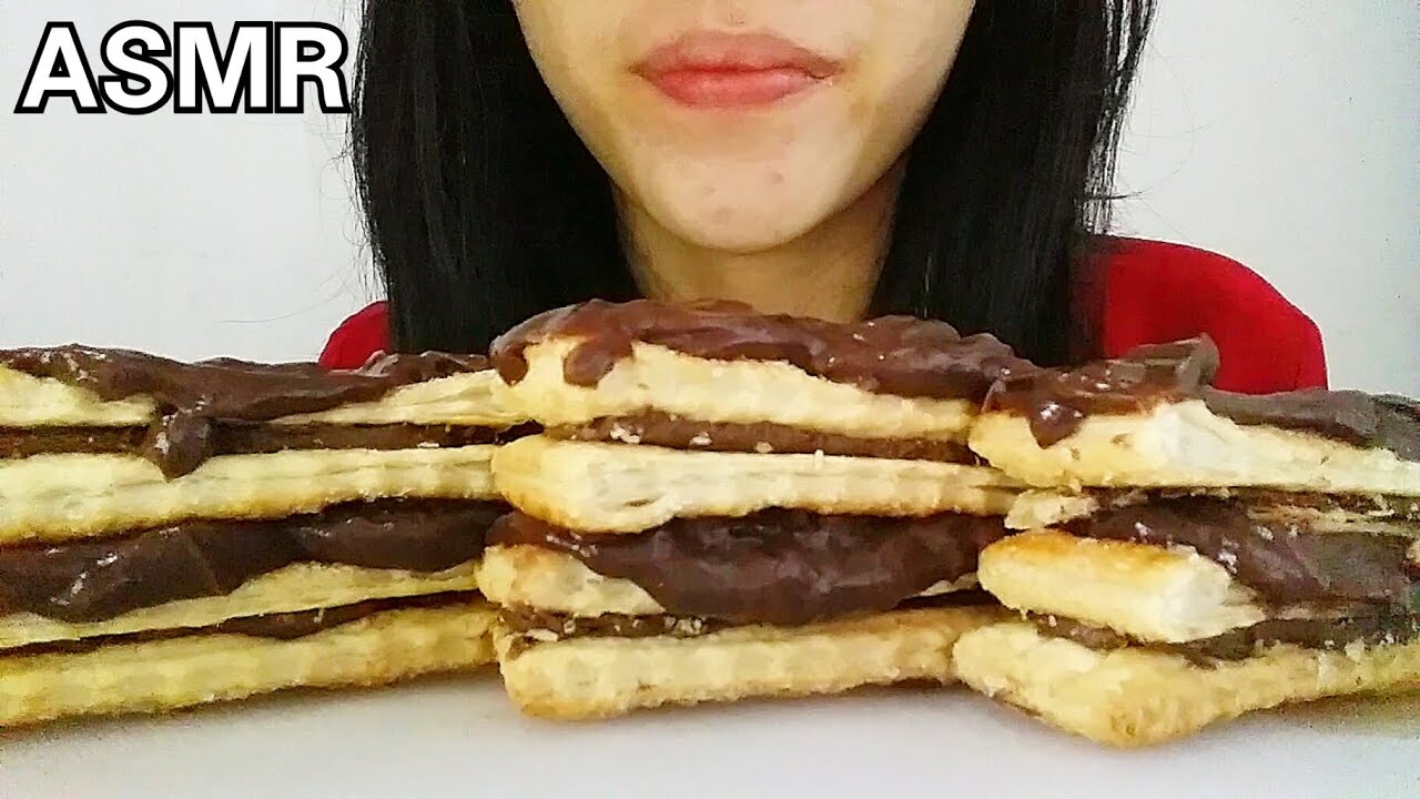 ASMR MELTED CHOCOLATE PIE | SOFT CRUNCH EATING SOUND - YouTube