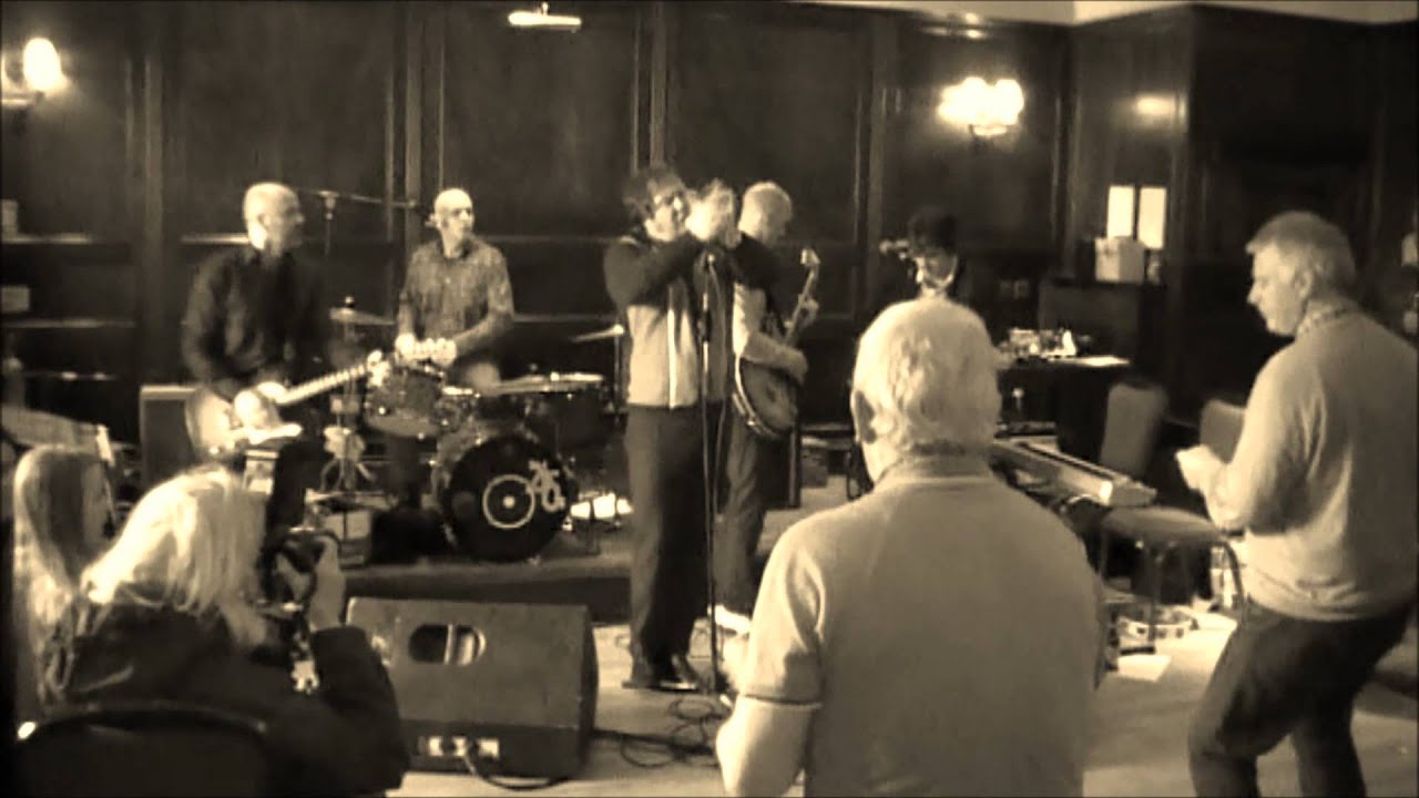 The 45s - Keep On Running & Boom Boom (Live) - YouTube