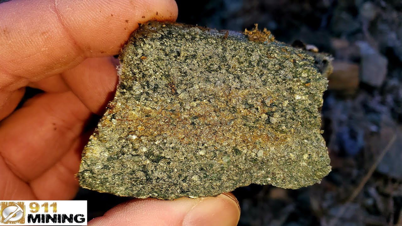 Mineralized Stringer Zone Running Through A Ditch! - YouTube