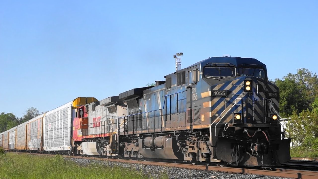 BNSF Warbonnet! CPR 147 - CEFX 1055 West at Woodstock (June 07 2019 ...