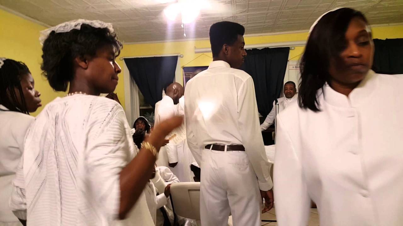 Passover Service Feet Washing and Communion Worship/Word of God - YouTube