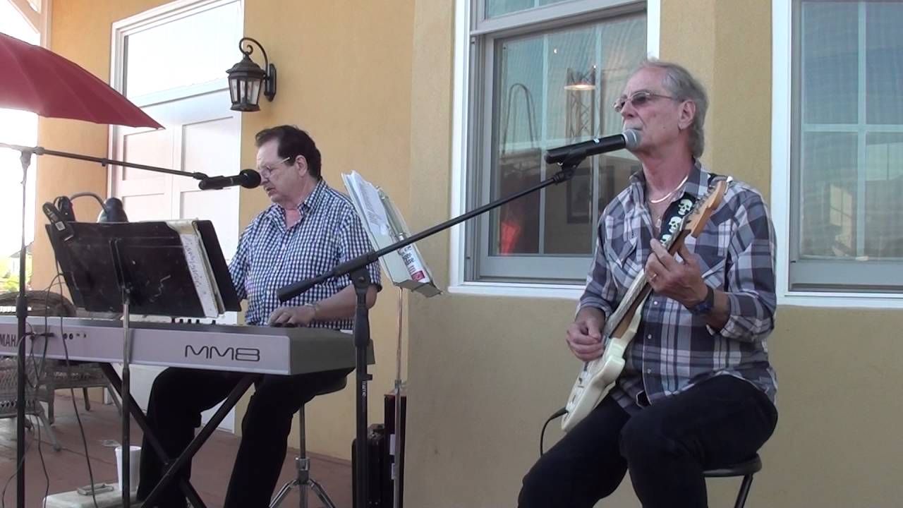 Larry Frye sings 'Your Man' at Discovery Park of America - YouTube