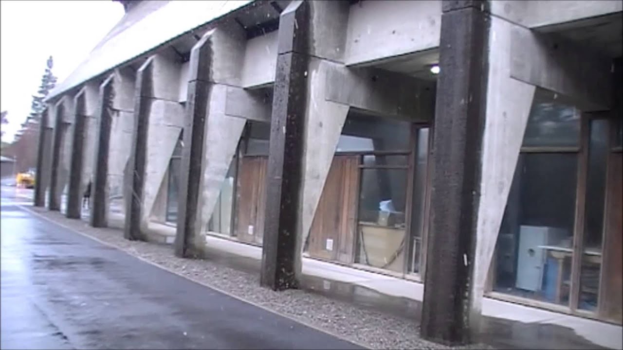 Letterfrack Furniture College - YouTube