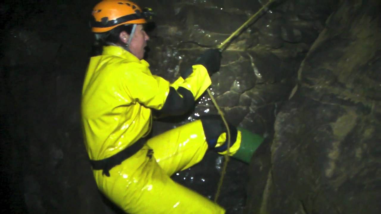 Caving Video: Giants Hole Round Trip - YouTube