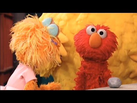 ELMO GOING INSANE FOR 2 MINUTES AND 39 SECONDS STRAIGHT! - YouTube