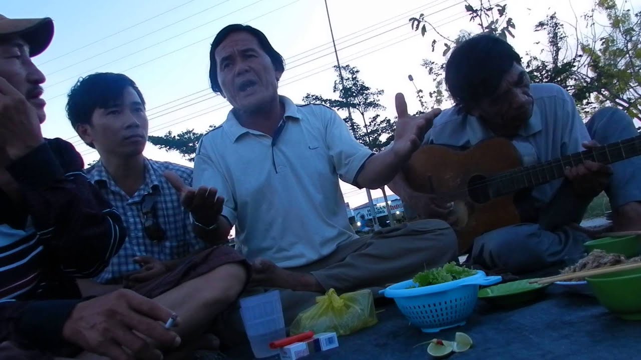 Nghe sy duong pho - YouTube