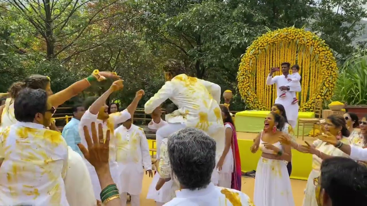 Haldi Ceremony Of Rohit Raut & Juilee Joglekar #rohilee - YouTube