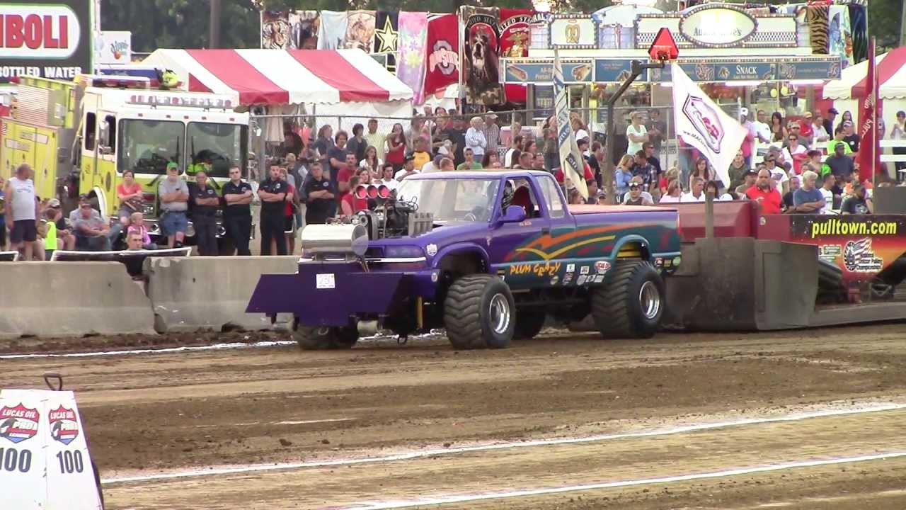Truck Pull Super Modified Four Wheel Drive "Plum Crazy" - YouTube
