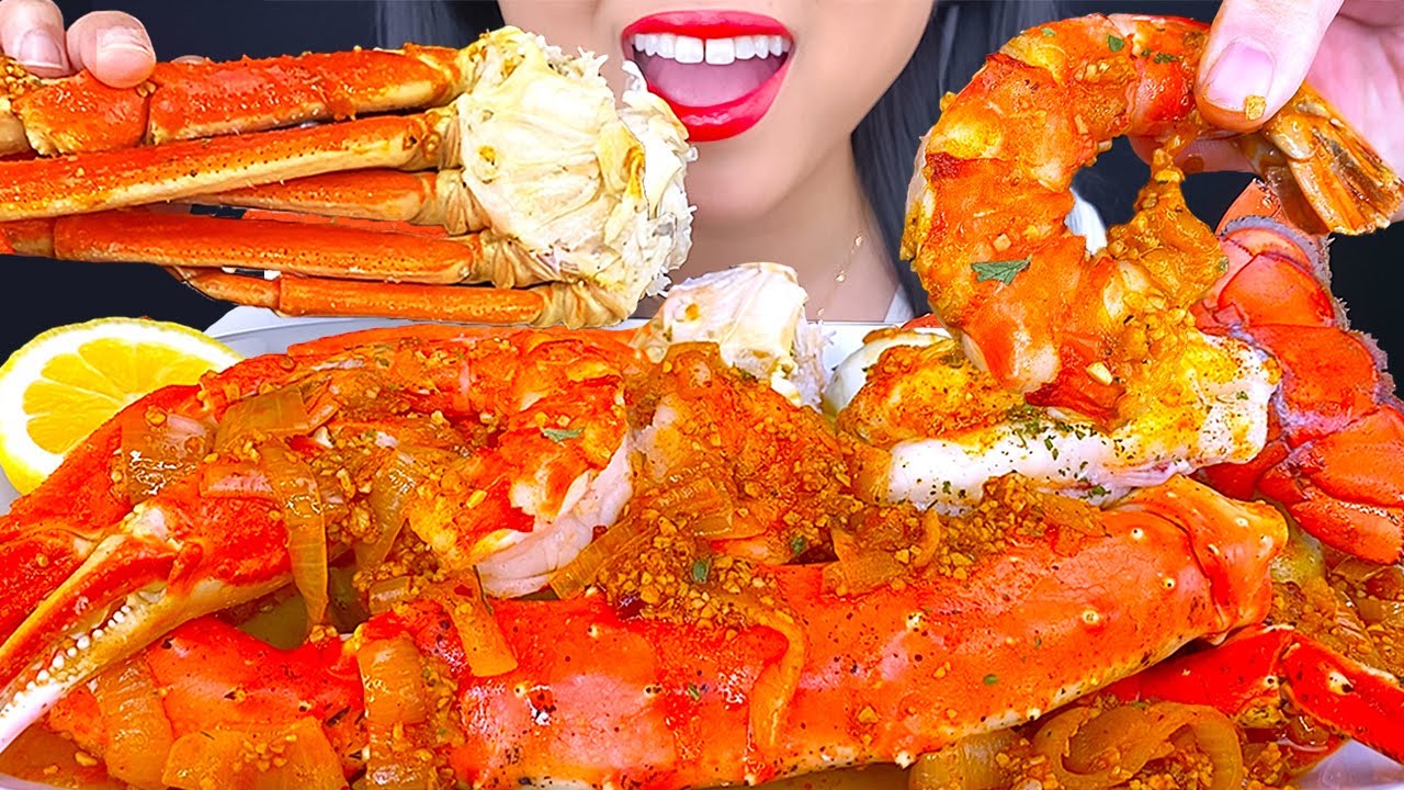 ASMR GIANT KING CRAB LEGS, SNOW CRAB LEGS & LOBSTER SEAFOOD BOIL ...