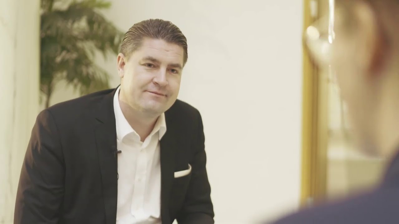 Oscar Sjöstedt angående budgetomröstningen - YouTube