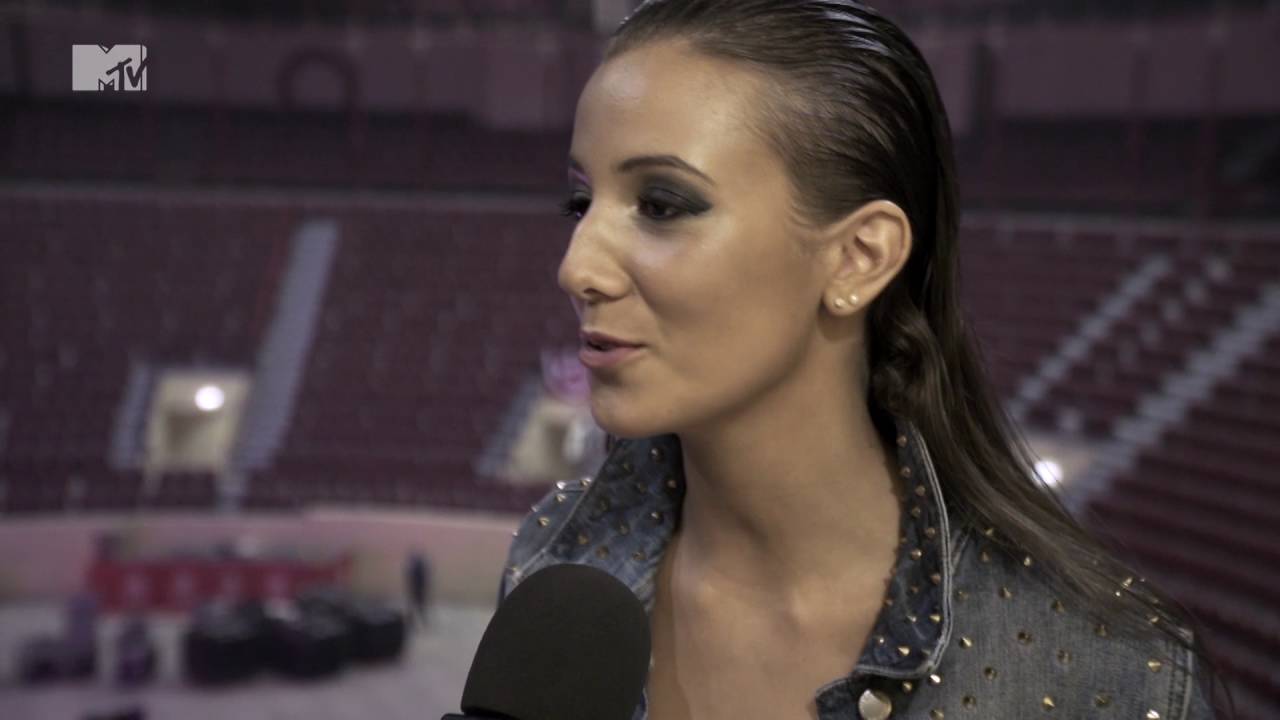 MTV Back to School | Entrevista April Ivy - YouTube