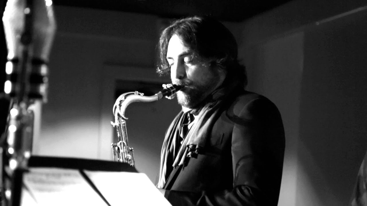 Noah Preminger - Dark Was The Night, Cold Was The Ground - YouTube