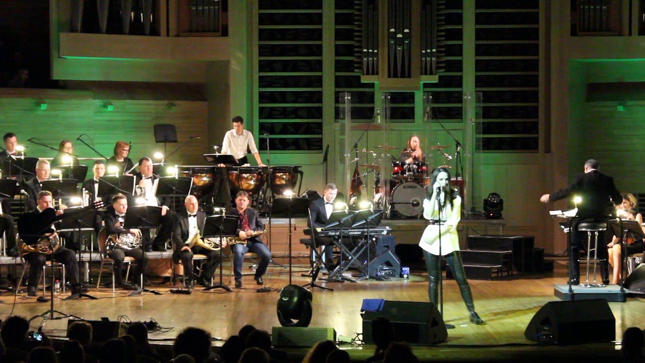 Queen Classics. Dragon Attack - YouTube