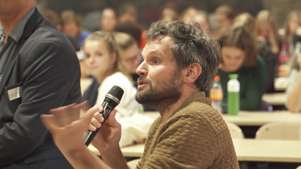 Symposium Eerst mens, dan burger? - YouTube