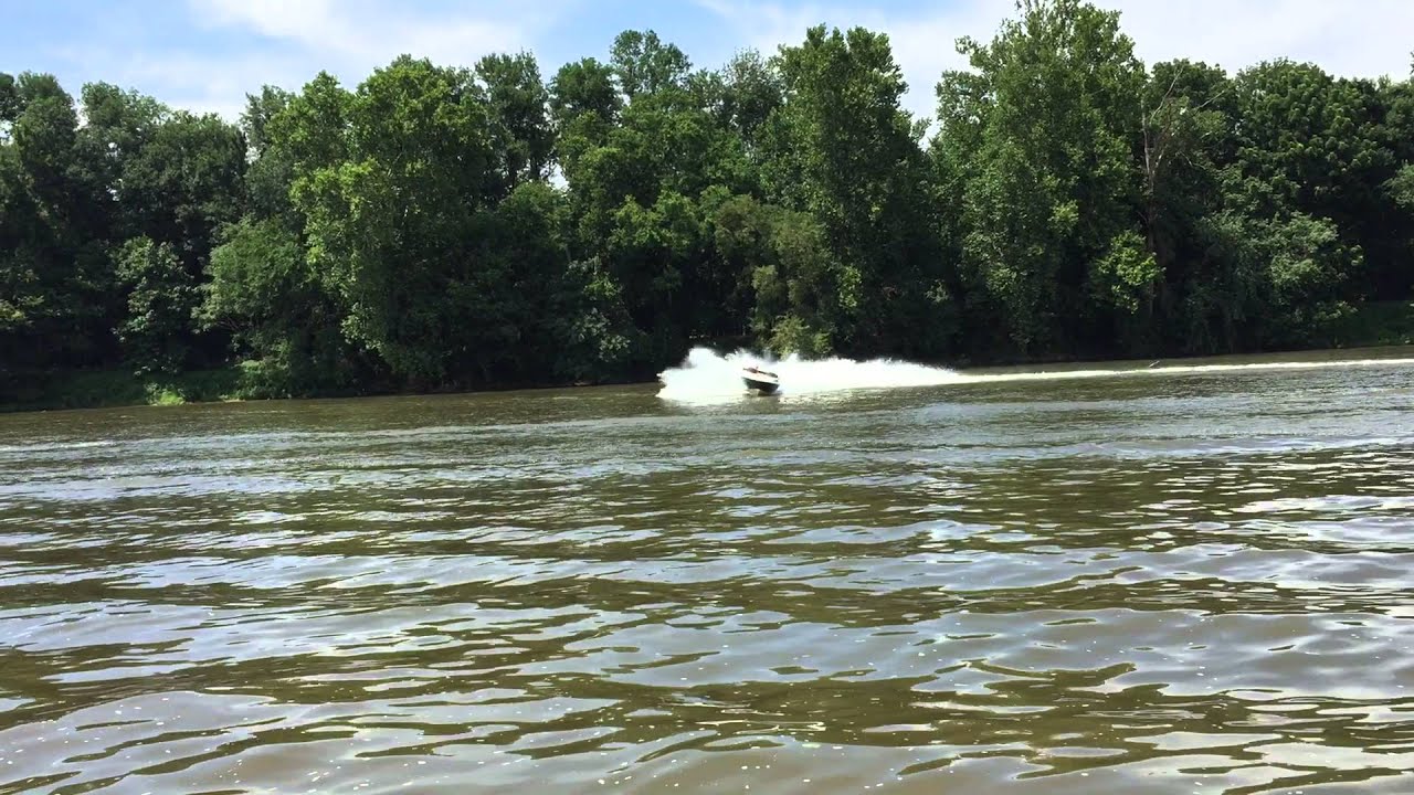 1997 Sea Doo Challenger 1800 high-speed figure-eight - YouTube