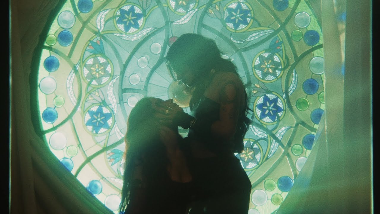 DAY LIMNS - VERMELHO FAROL (Clipe Oficial) - YouTube