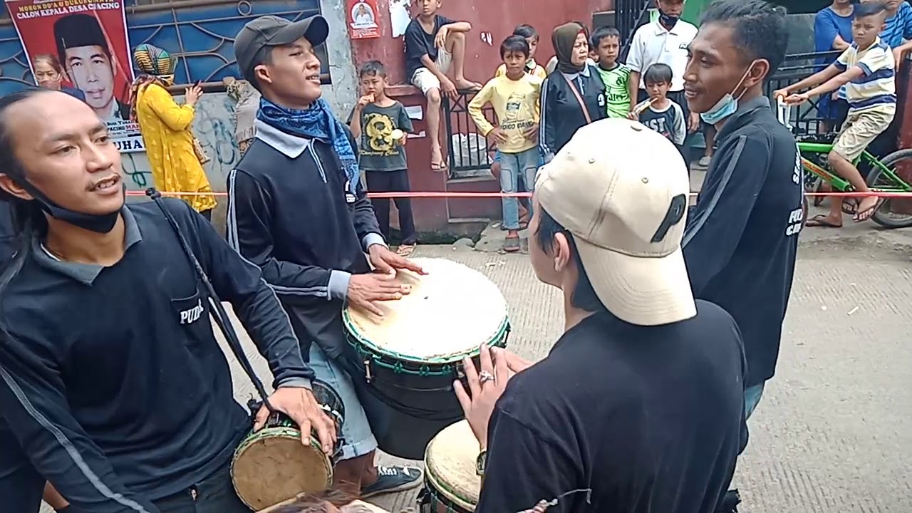 rayungan cover Regita pudar group cipacing - YouTube