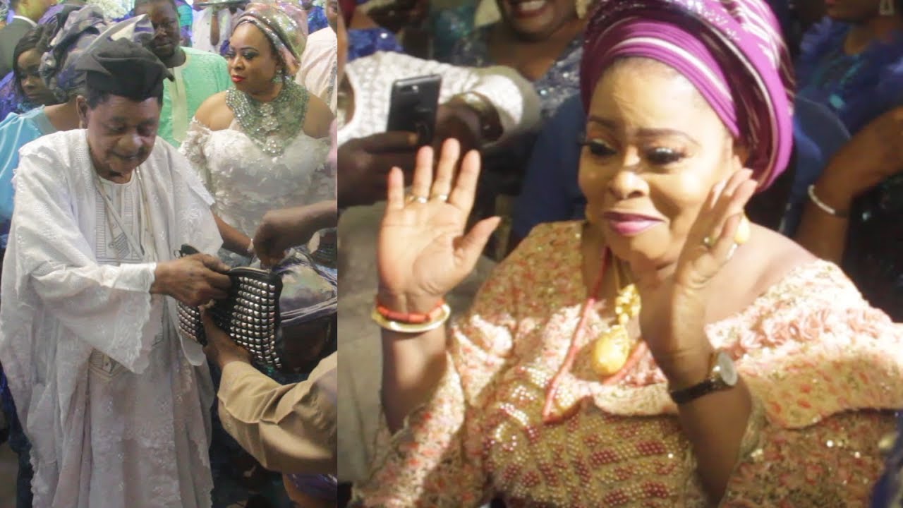 OBA LAMIDI ADEYEMI PRESENTS AT VETERAN ACTRESS TOYIN ADEGBOLA DAUGHTER ...