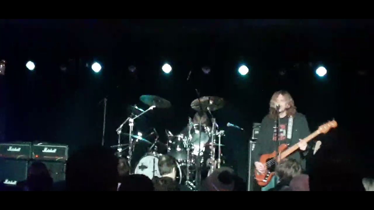 Chevy Metal- Ain't Talkin Bout Love/Bitch/Working Man @ The Rave Bar ...