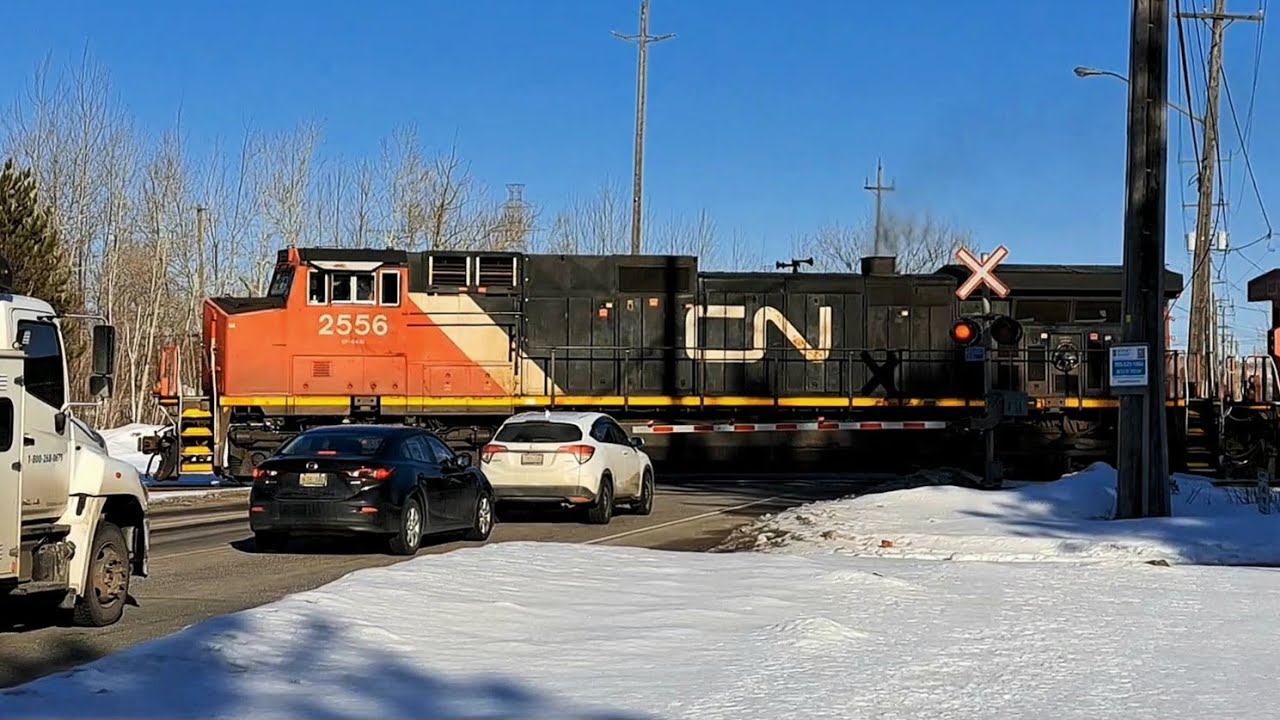 Just In Time For A CN Local Train With Old Dash 9 Leading, CN L59831-11 ...