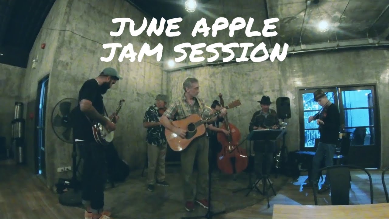 June Apple - Bluegrass Jam Session - YouTube