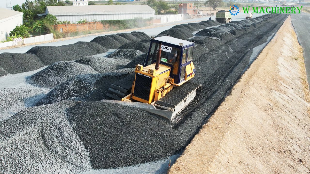 Wonderful Komatsu Dozer Spreading Gravel Installing New Roads | Dozer ...