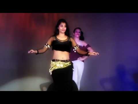 Hot IIT College Girls Doing Amazing Belly Dance