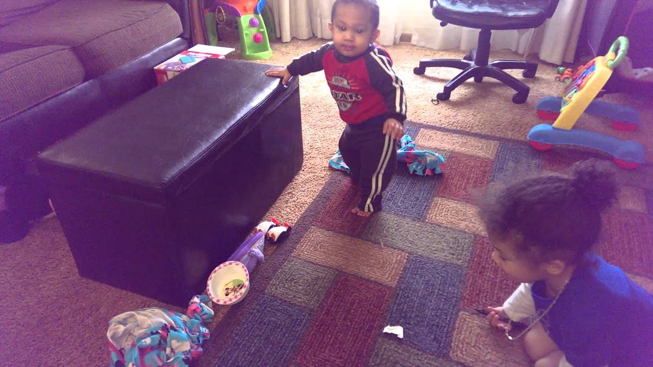 Learning to walk - YouTube