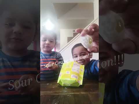 ®😍😍We Tried Fruit Riot Sour Grapes🍇 For The First Time!!!!! Must See ...