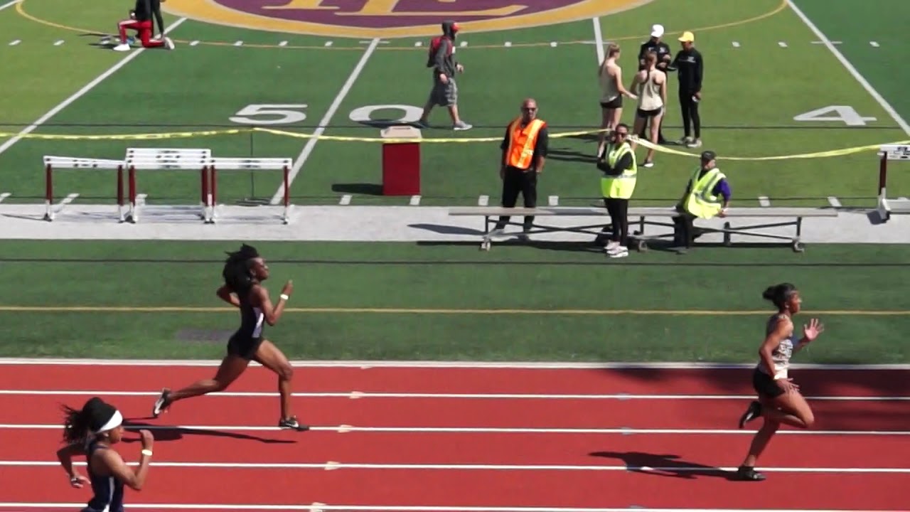 Faith Track – Girls 200 Meter 4 - YouTube