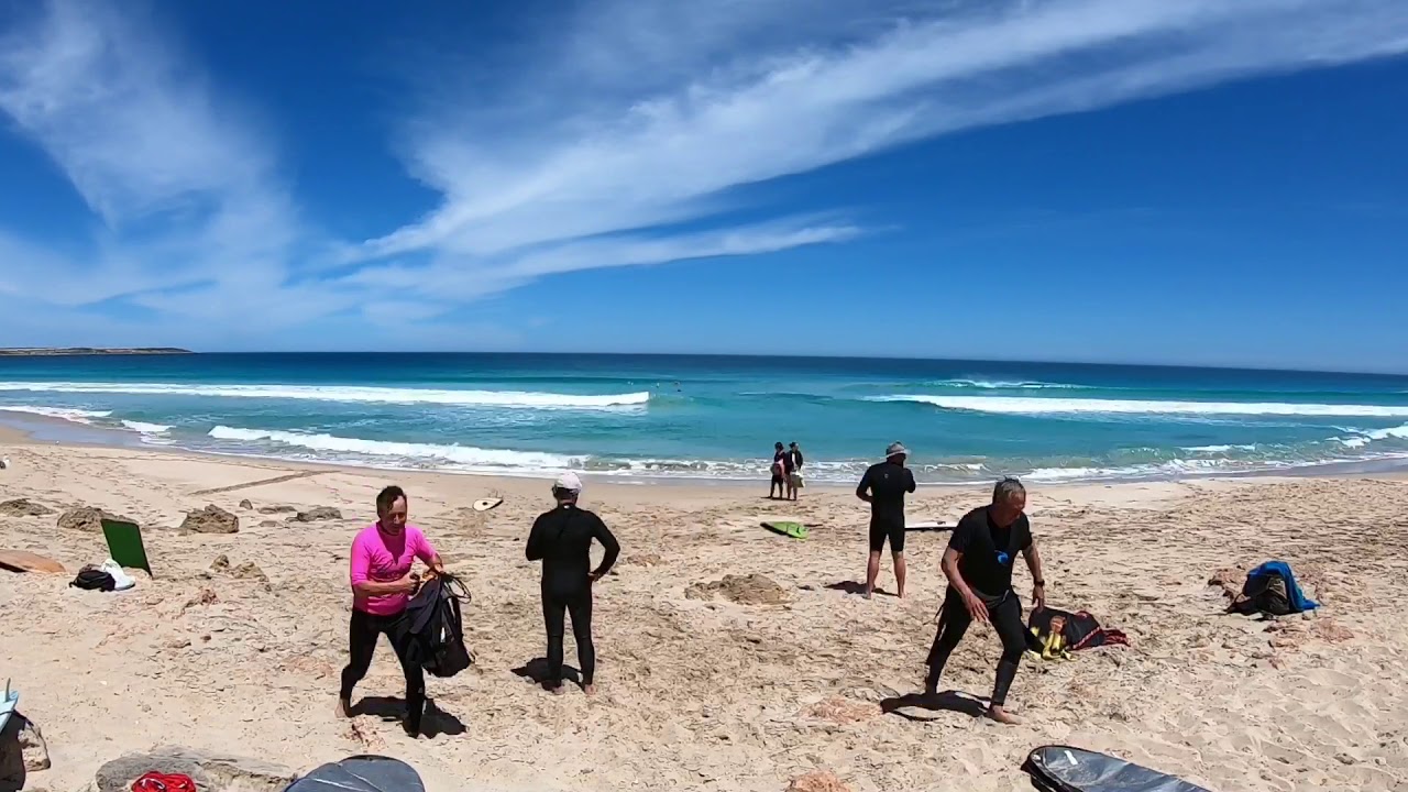 SURFING BERRY BAY, YORKE PENINSULA - 8/11/2020 - YouTube