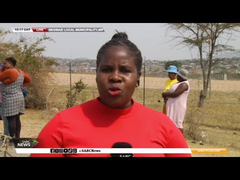 Residents of Magogeni blockade roads demanding water - YouTube