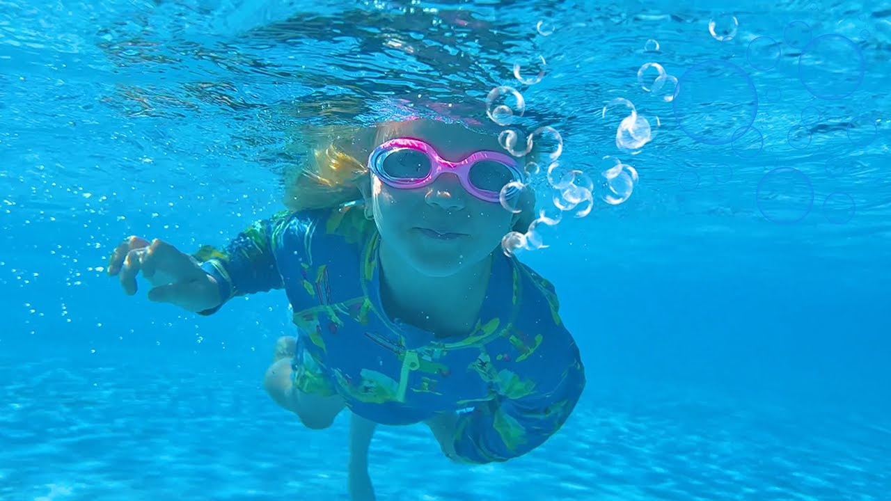 Bridget learn to swim - YouTube