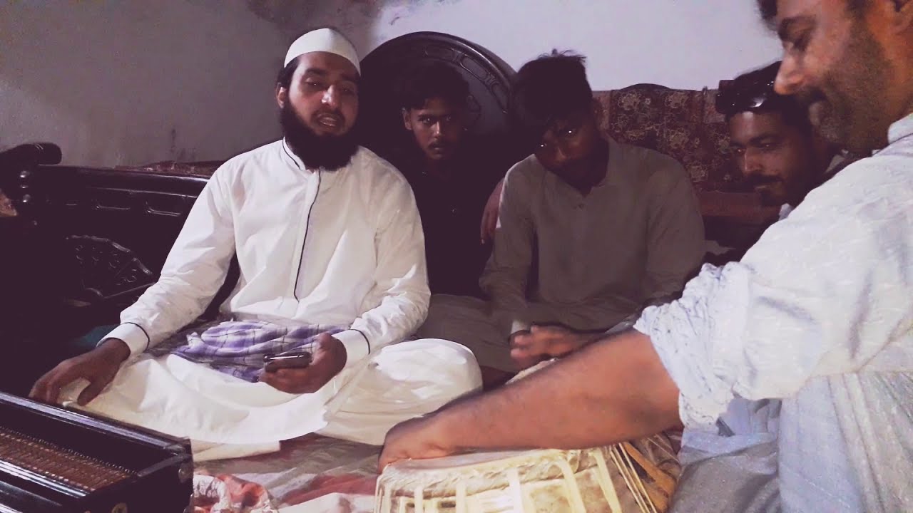 Boht pyari Awaz Qari Saab MashaAllah [Ustad Asad Abass vs Qari saab ...