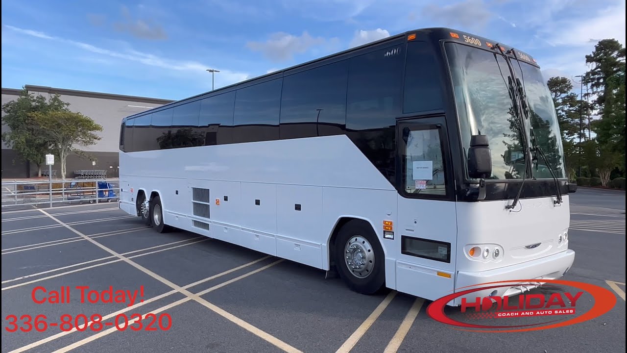 2007 Prevost H3-45 Charter Coach! Just serviced, painted, and DOT ...